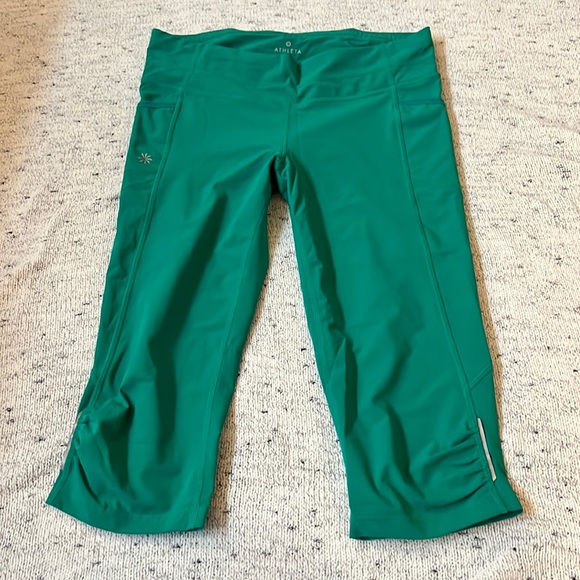 Athleta | Pants & Jumpsuits | Emerald Green Athleta Capri Fitness Pants ...